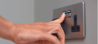 How do I master reset Lightwave devices?